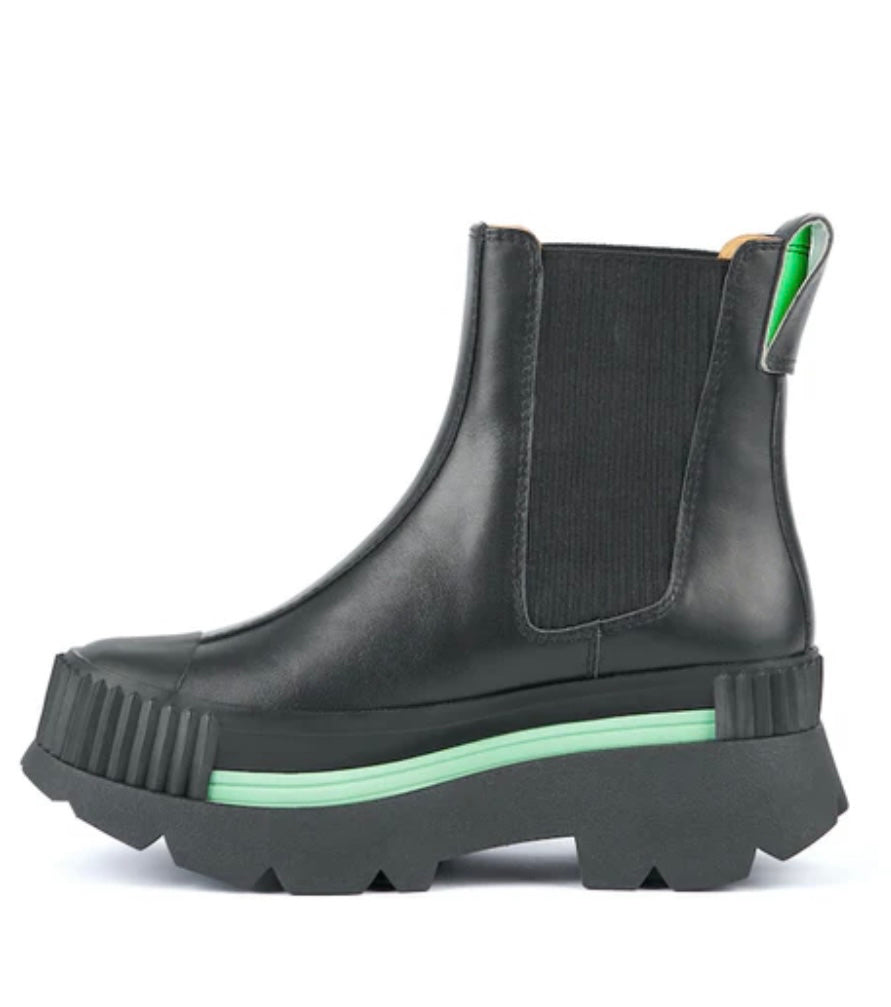 Esker Chelsea Black Boot – Custard Boutique